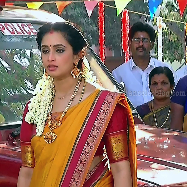 Kavya shastry Mahalakshmi tamil serial S2 31 hot saree caps ...