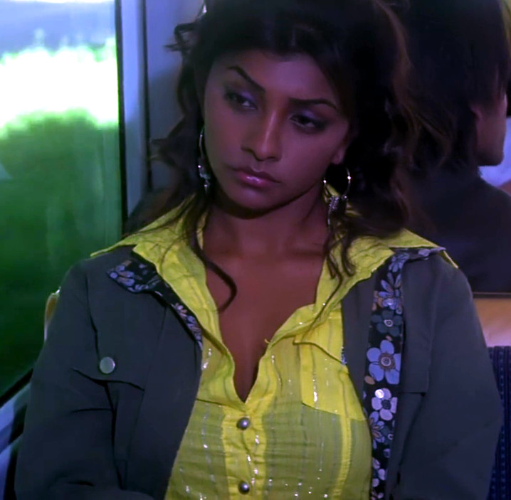 Deepal shaw bollywood actress KMCS1 4 hot screencaps – indiancelebblog