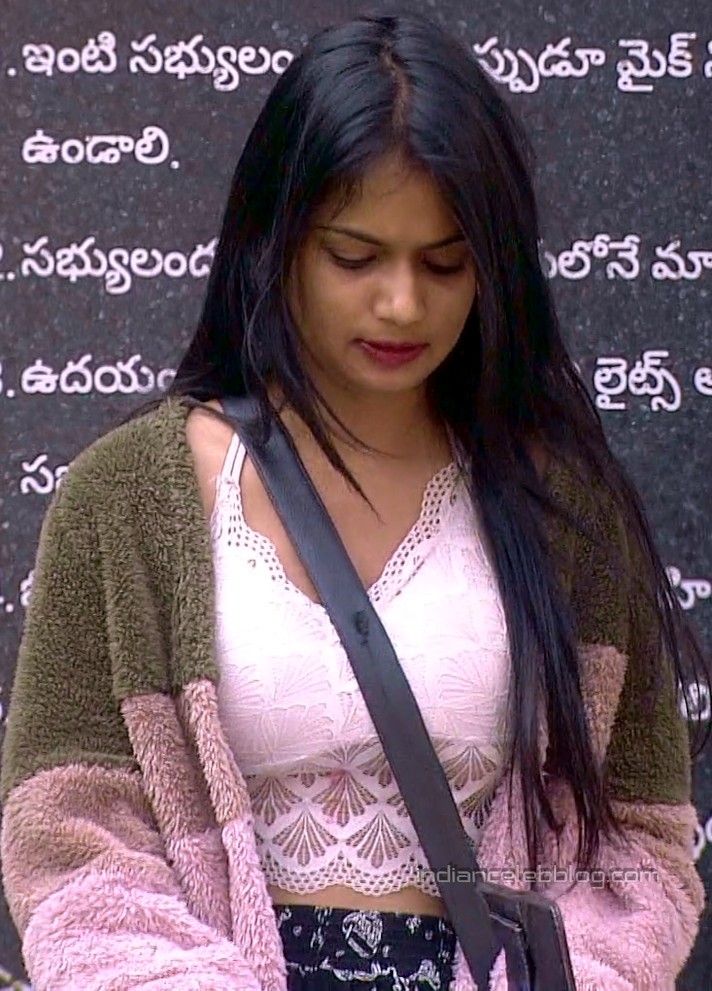 Ariyana glory telugu tv anchor biigg boss S6 7 hd caps – indiancelebblog