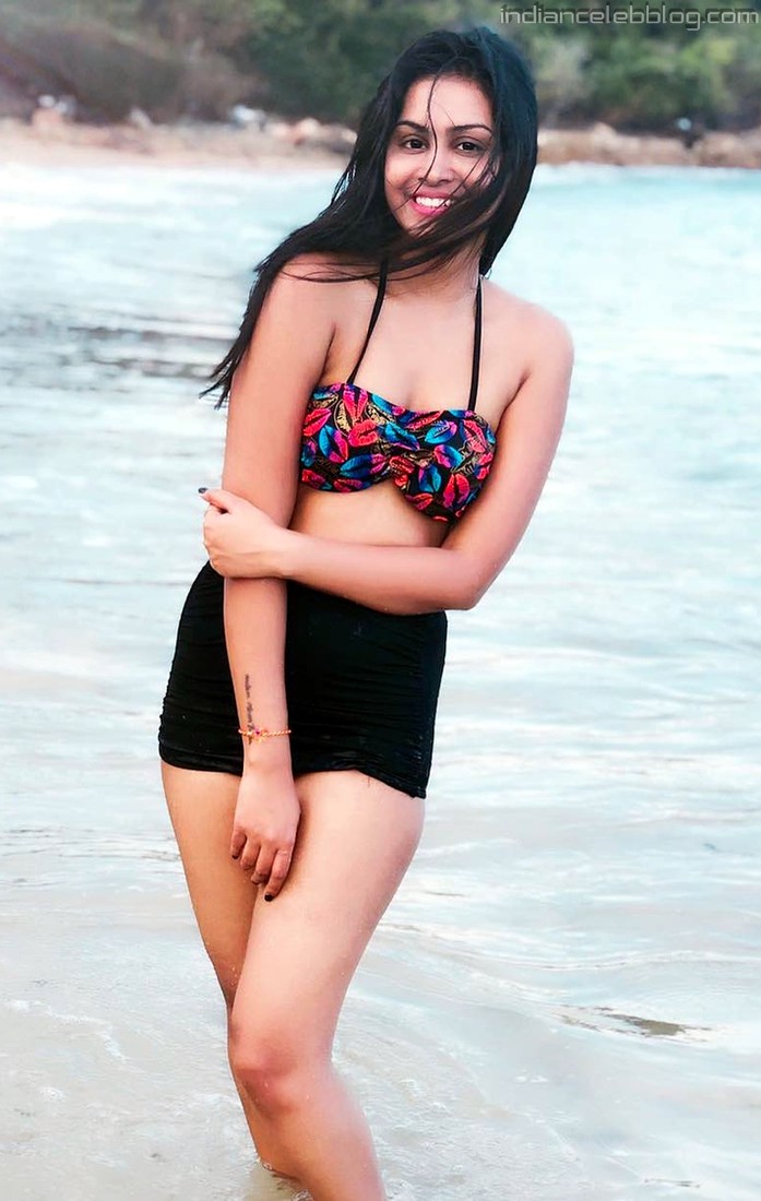Meghla mukta bangladeshi actress t1 6 hot swimsuit pics – indiancelebblog