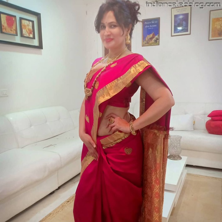 Vijaya murthy selfie queen actress t1 13 hot saree photo – indiancelebblog