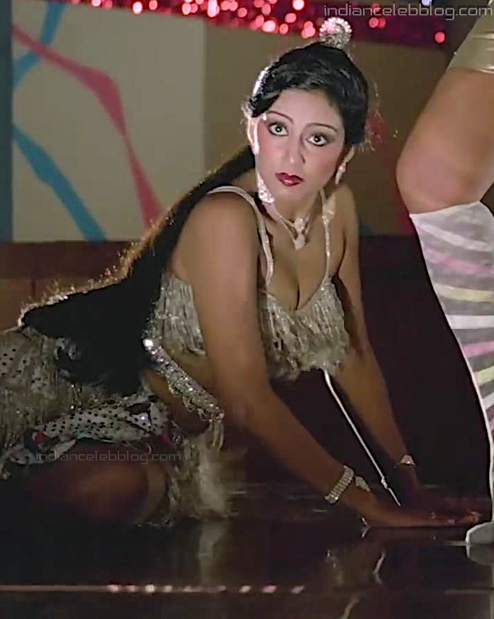 Swapna telugu actress cm1 11 kathanayakudu hot cleavage pics – indiancelebblog