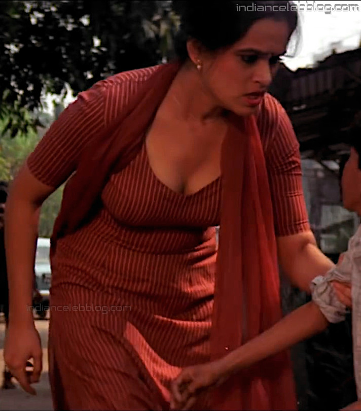 Padmini kolhapur bollywood sadak chhap 10 hot churidar cleavage hd caps – indiancelebblog