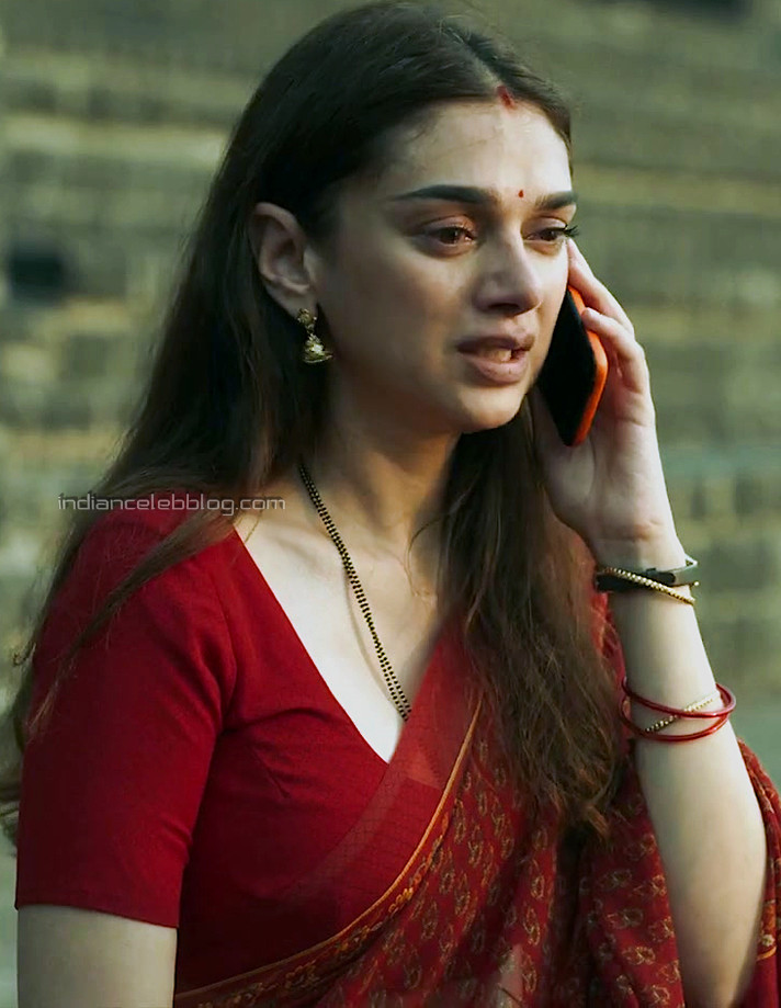 Aditi rao hydari 12 ajeeb daastaans hot saree hd caps – indiancelebblog