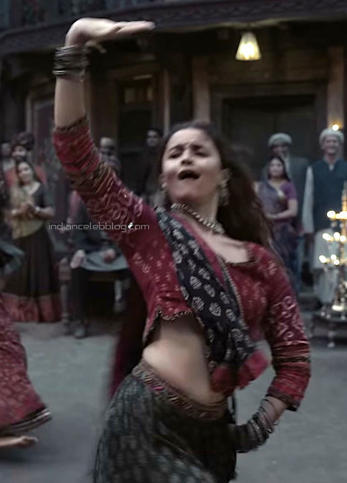 Alia bhatt bollywood gangubai k210 hot hd caps – indiancelebblog
