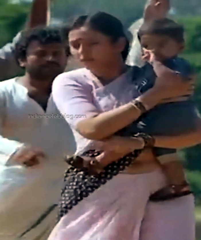 Geetha kannada actress 7 dhruva thare hot saree navel hd caps ...