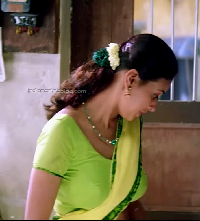 Tejashree madhurey tamil movie 8 vijay hot saree hd stills ...