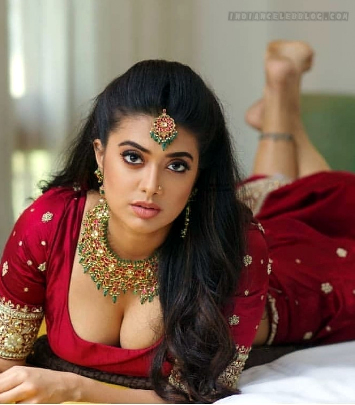 Madhuri braganza mallu actress 13 hot cleavage hd photo – indiancelebblog