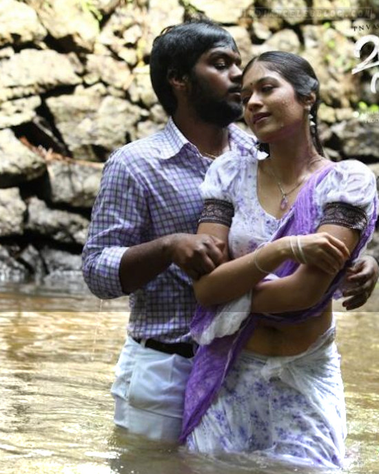 Meghana raj mallu actress 15 maad dad hot saree navel stills ...