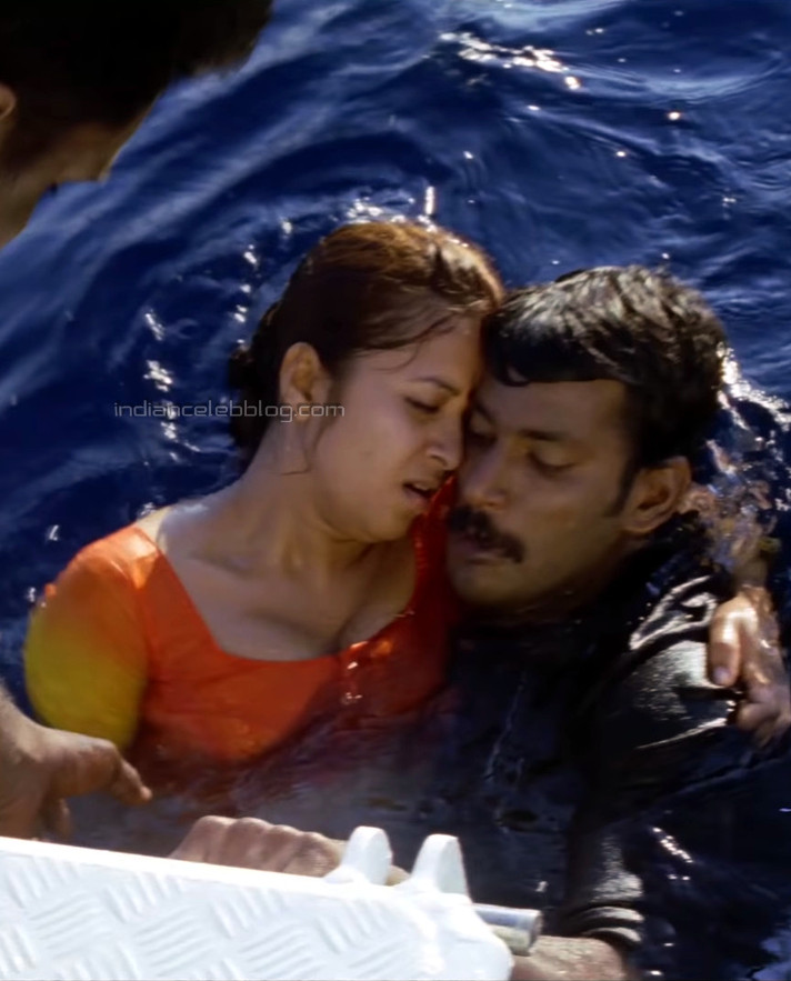 Reema sen tamil movie chellamae 13 hot saree cleavage hd stills ...