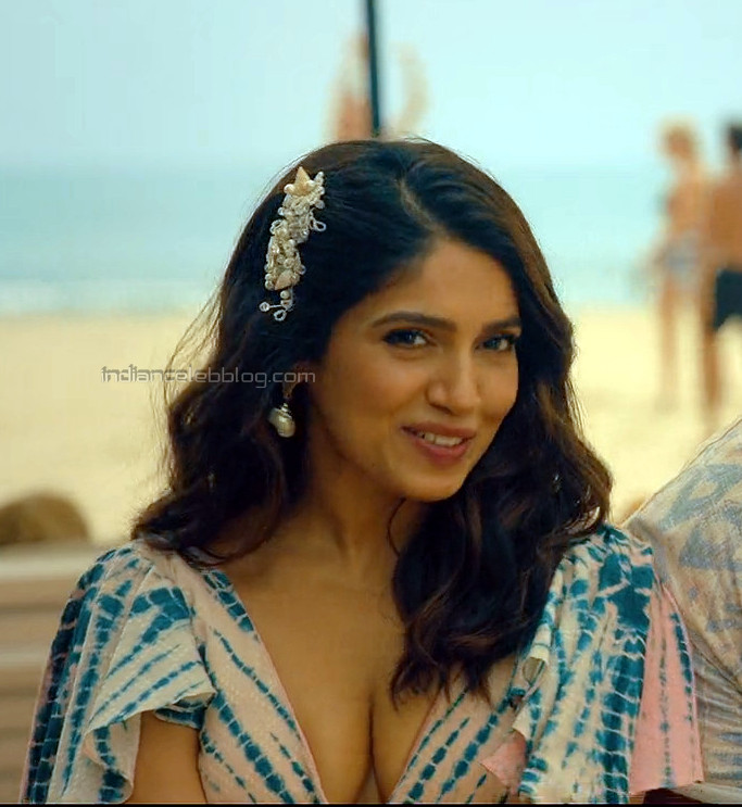 Bhumi pednekar govinda naam mera 13 vicky hot cleavage hd caps – indiancelebblog