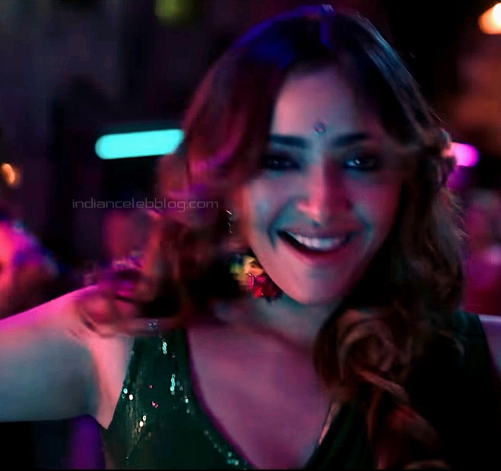 Shweta basu india lockdown 14 hot saree hd caps – indiancelebblog