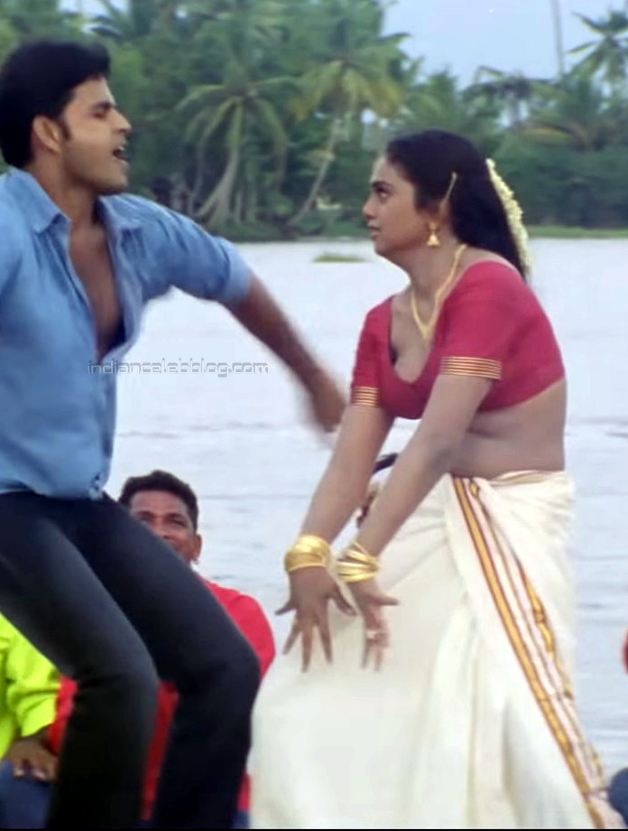 Abhinayashree tamil movie 8 anbe anbe hot cleavage hd photo ...