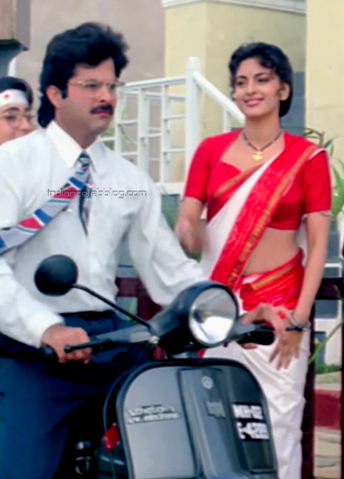 Juhi chawla andaz movie 16 hot saree midriff hd caps – indiancelebblog