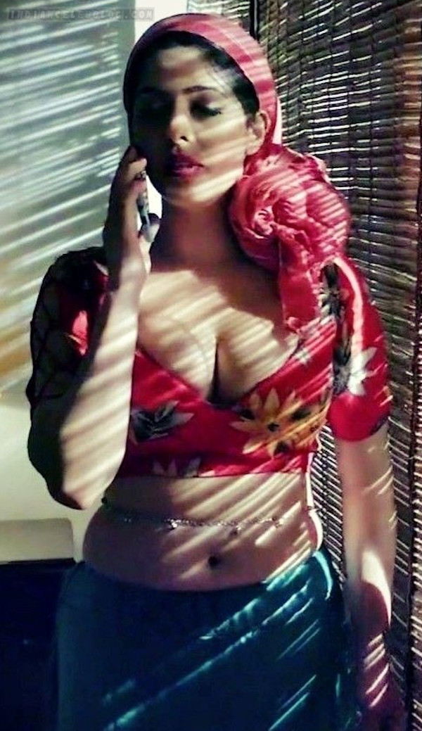 Garima jain gandii baat 9 hot saree cleavage hd photo – indiancelebblog