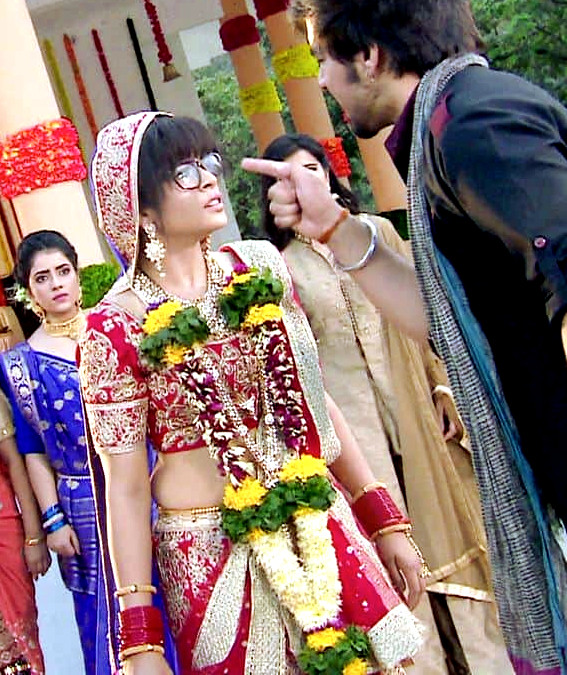 Hindi tv celeb t3 13 jigyasa singh hot lehenga choli hd caps – indiancelebblog