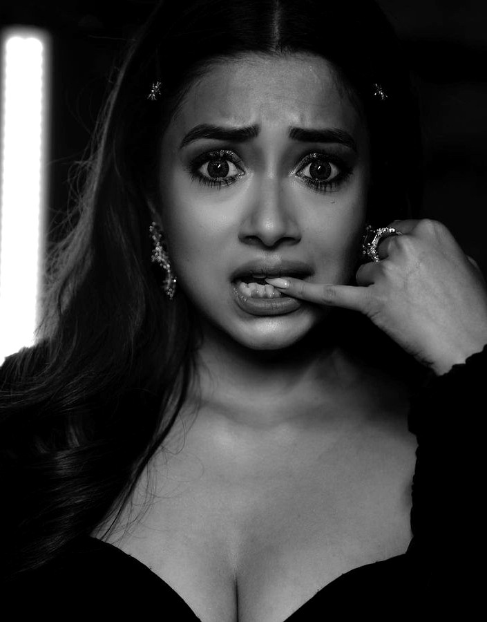 Tina datta w8x5 serial actress cleavage photoshoot – indiancelebblog