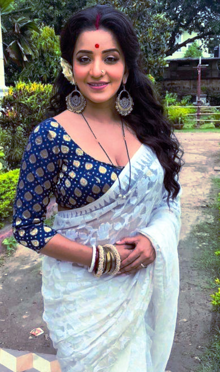 Antara biswas s9x14 deep neck choli saree social photoshoot ...