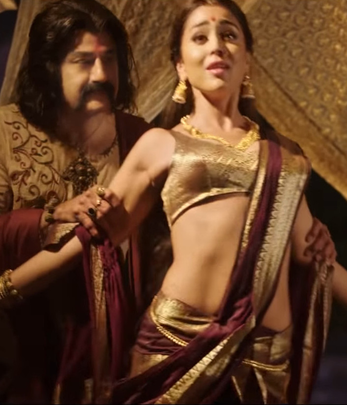 Shriya saran gautamiputra 20 balakrishna telugu movie stills – indiancelebblog