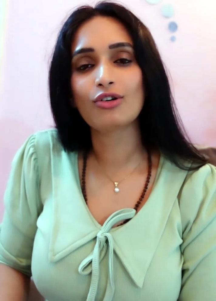 Kavya shastry w2x4 busty social media kannada tv actress – indiancelebblog