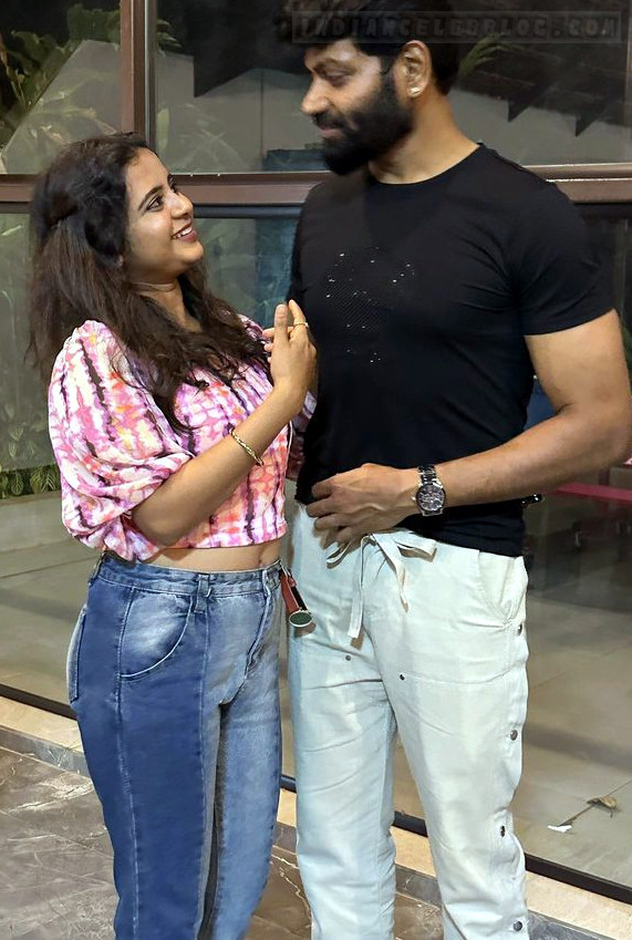 Kavyashree gowda kannada tv actress m1x2 navel social media – indiancelebblog