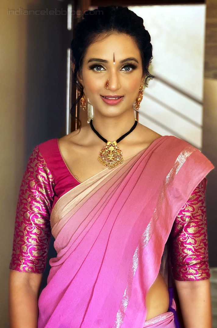 Kavya shastry kannada tv serial actress sps1x15 saree photo shoot ...