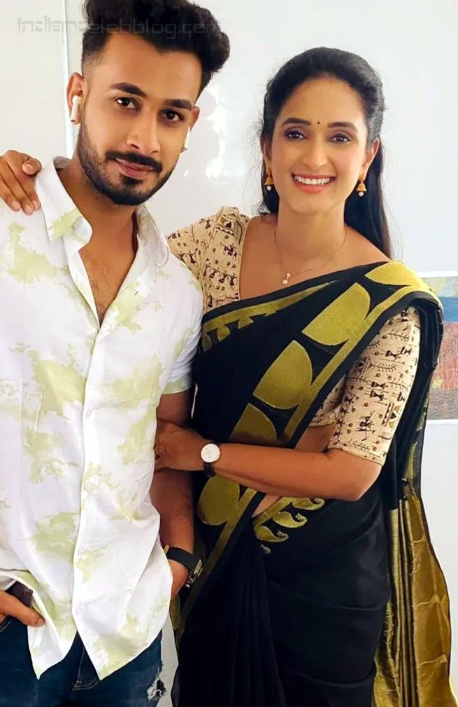 Kavya shastry sc1x23 kannada television actress saree – indiancelebblog