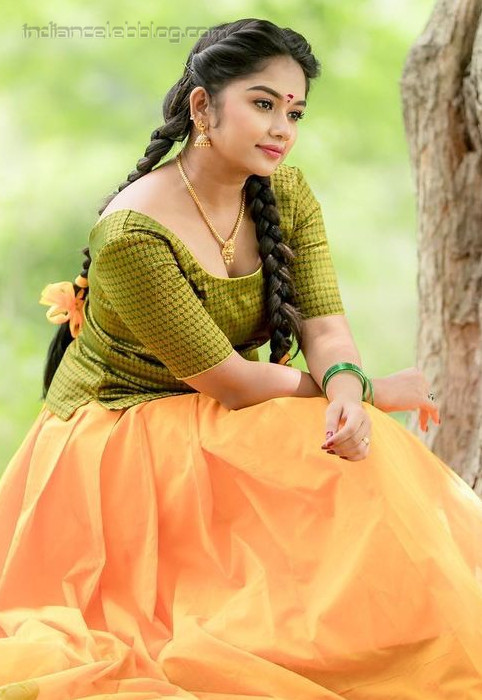 Preeti sharma tamil chithi serial lcm1x19 cleavage photo shoot ...