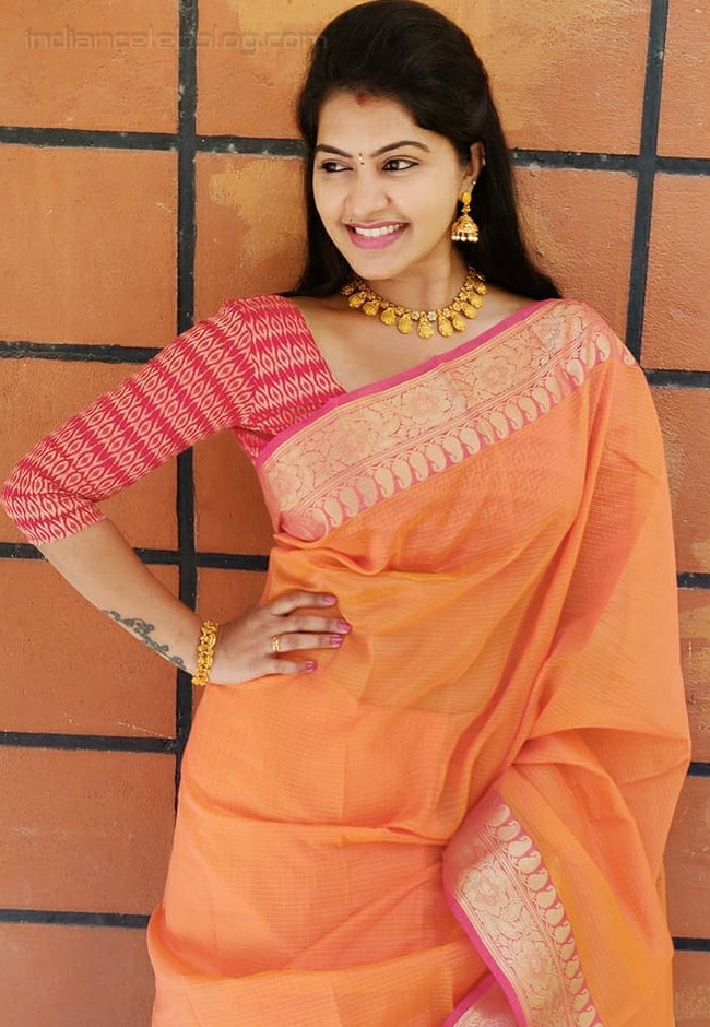 Rachitha mahalakshmi sps1x23 tamil tv serial actress saree photoshoot ...