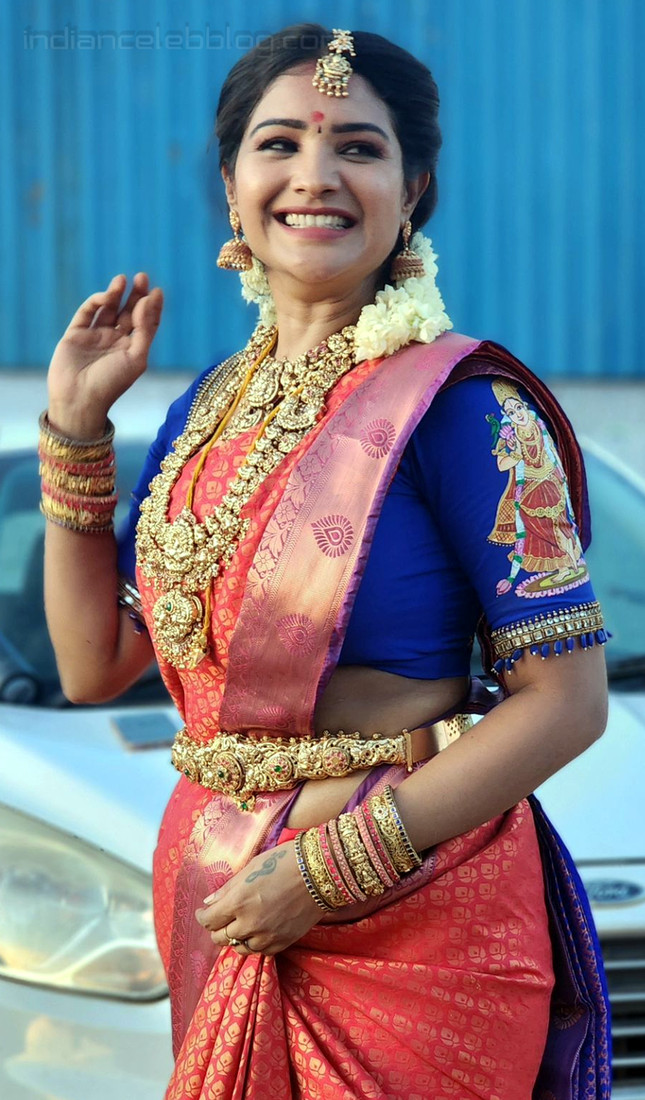 Sharanya turadi tamil tv serial actress s1x7 saree social media ...