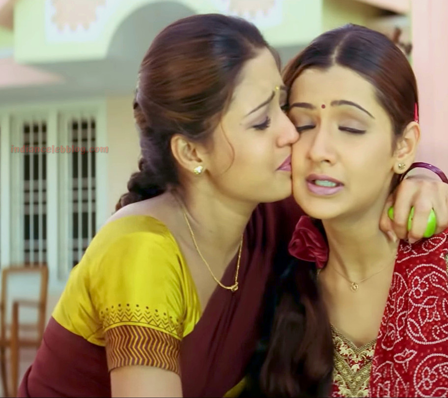 Gajala Allari ramudu 10 Aarthi agarwal kiss captures – indiancelebblog