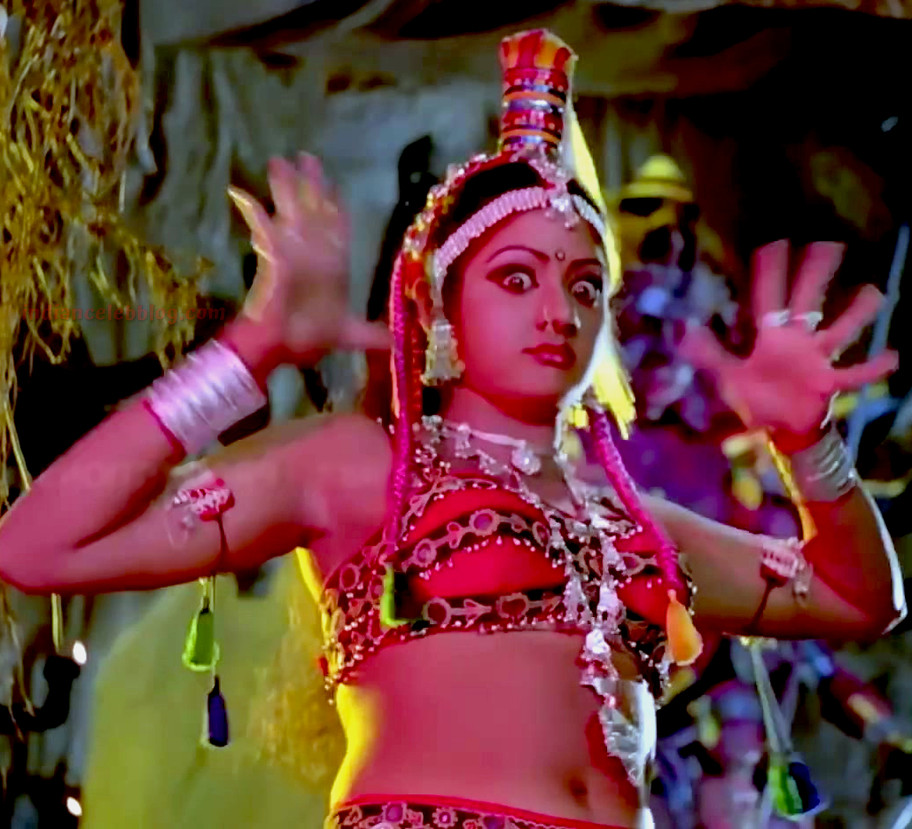 Sridevi scm1x18 Kaksha telugu item song hd screencaps – indiancelebblog