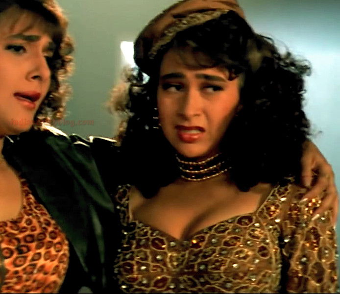 10 karishma kapoor khuddar cleavage reveal stills hd – indiancelebblog