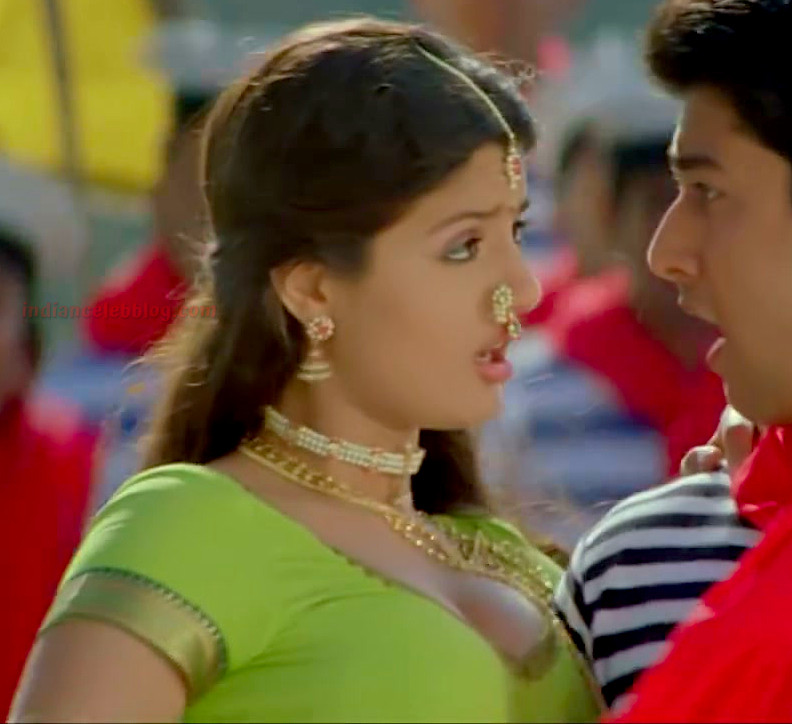 12 ameesha patel kya yehi pyaar hai aftab song hd screencaps ...
