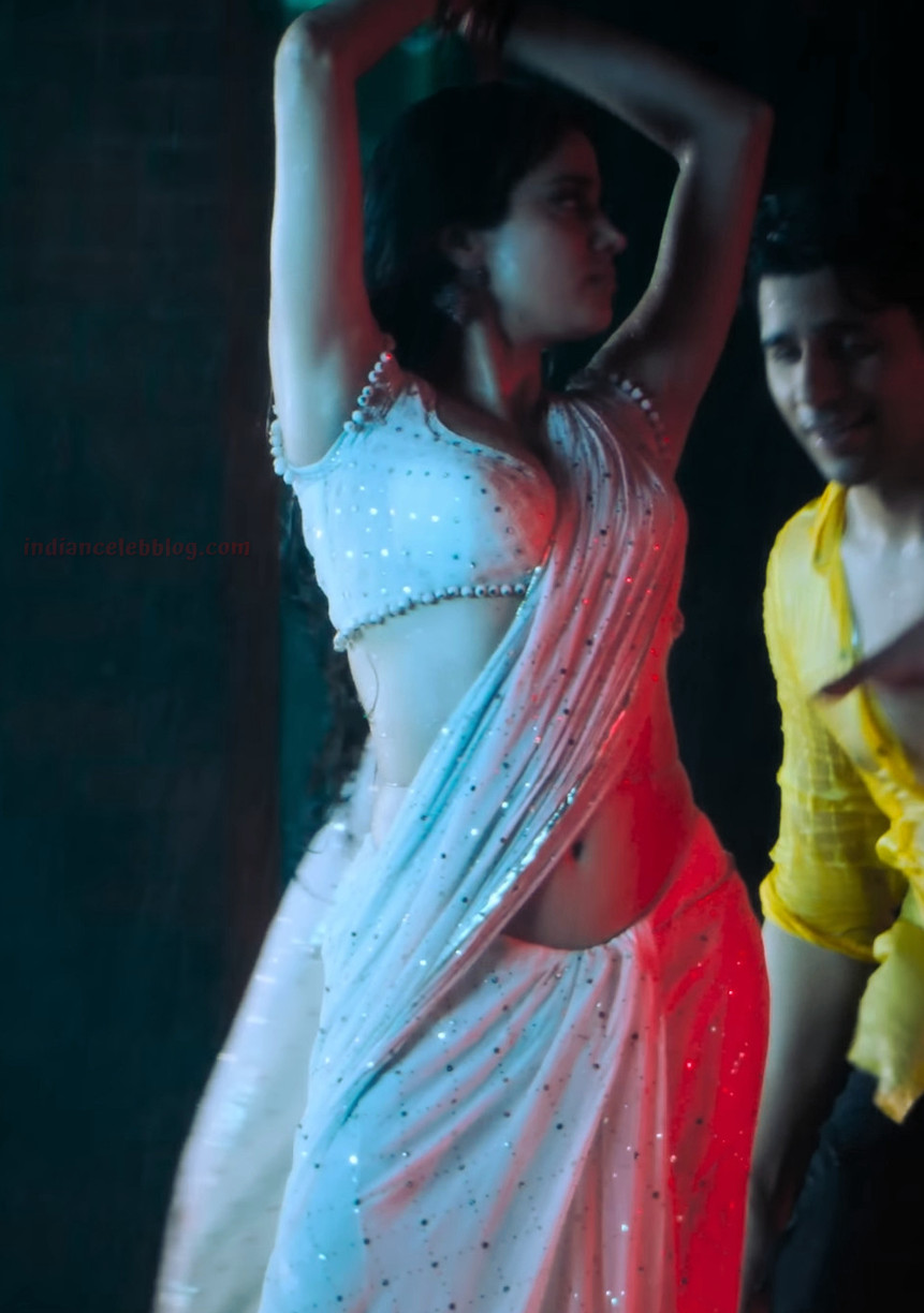 janhvi kapoor param sundari bheegi saree 13 song sidharth hd stills – indiancelebblog